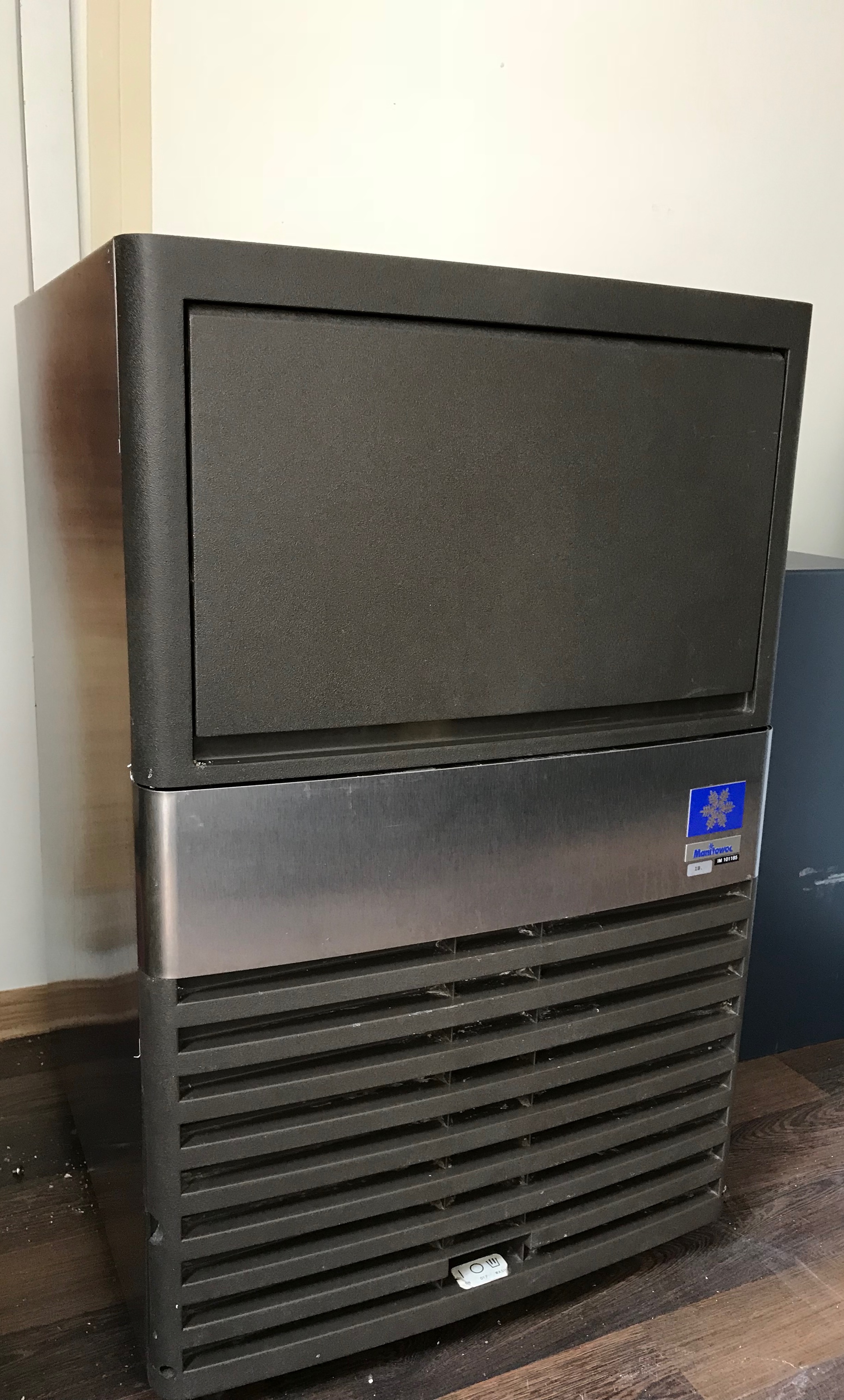 Manitowoc QM45A - Ice Machine